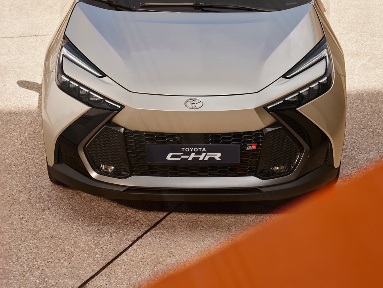 Toyota C-HR begagnad | Toyota Sverige