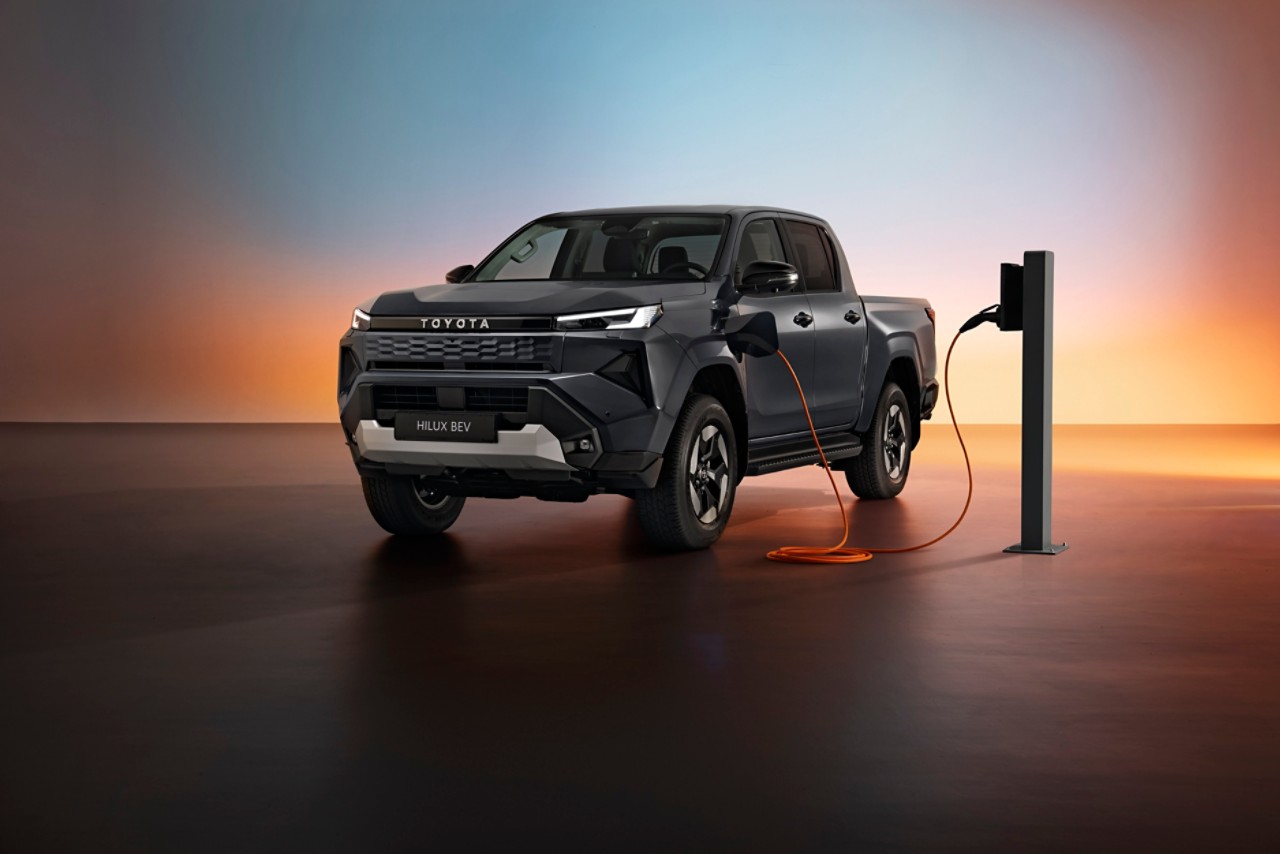 Helt nya Toyota Hilux Electric | Toyota Sweden